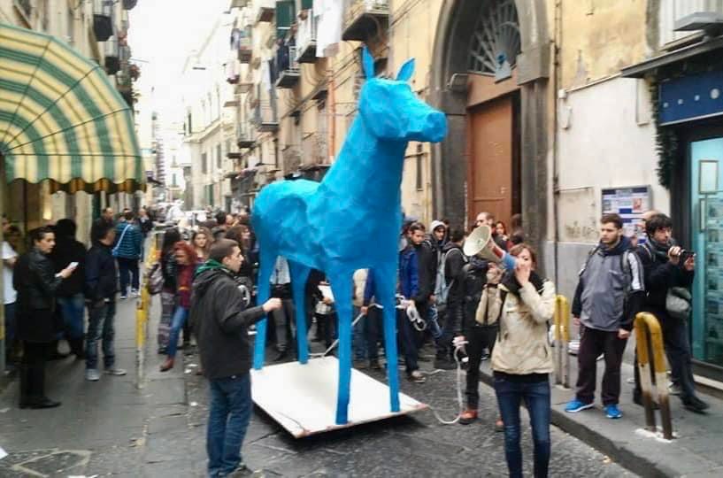 Arriva a Napoli la scultura “Marco Cavallo”, realizzata nel 1973 all ...